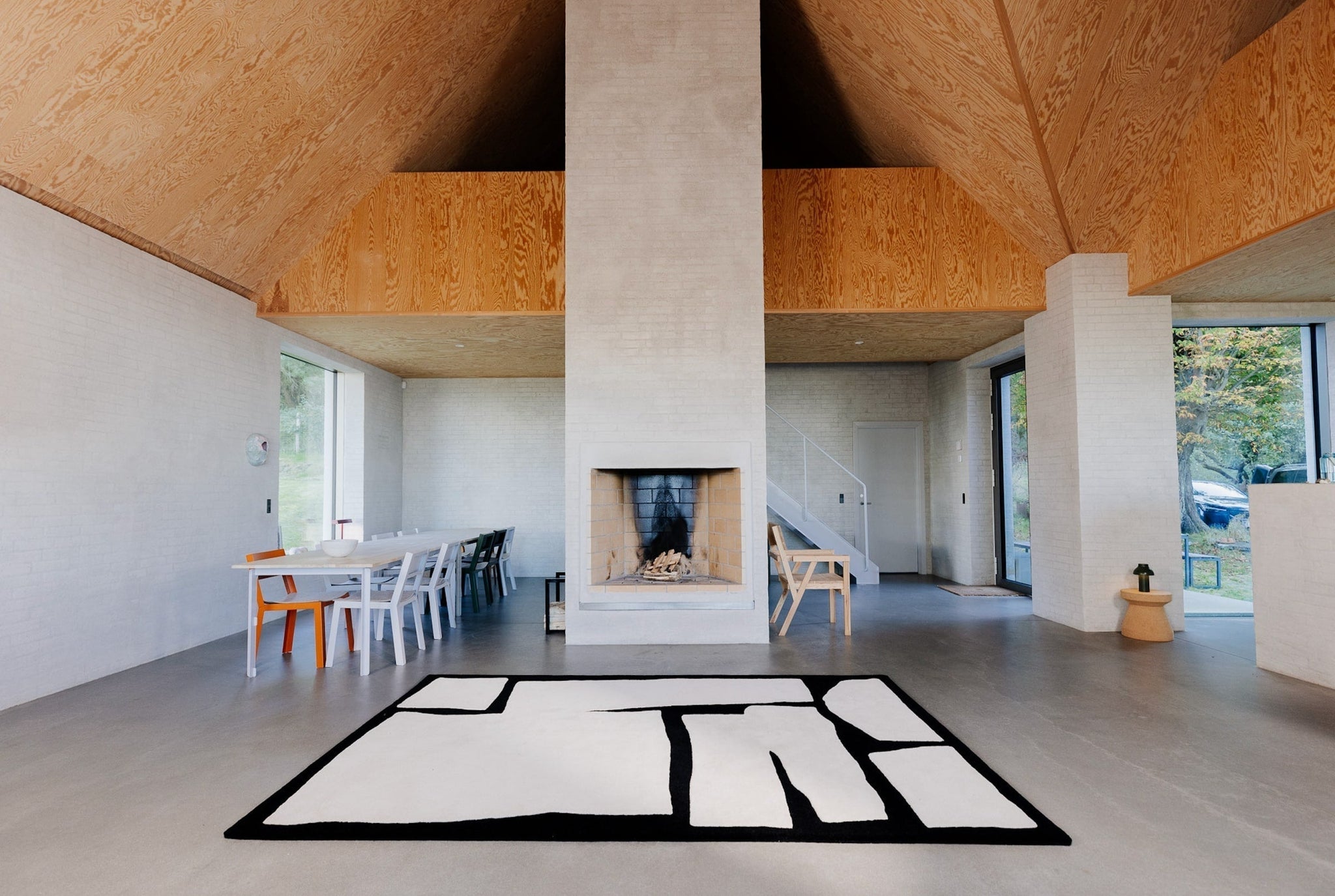 Top 5 benefits of acoustic rugs for homes and offices